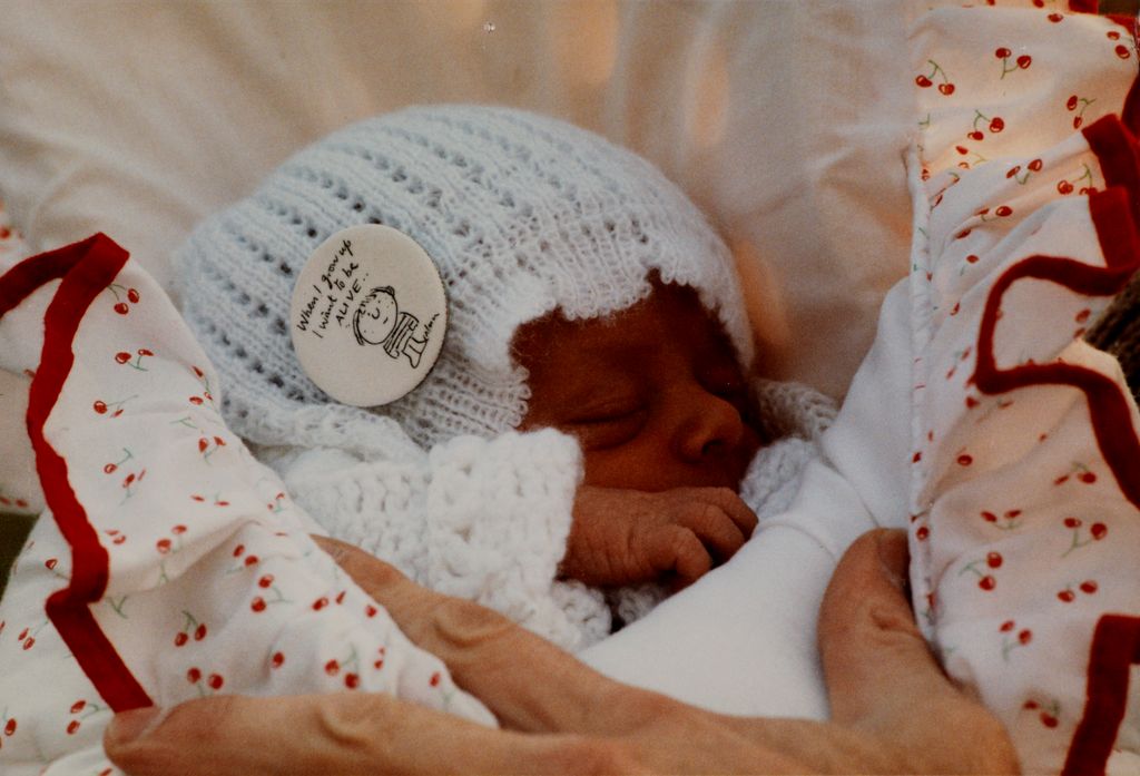 8 Unbelievable Facts About Babies Born Around the World – Little OneSie